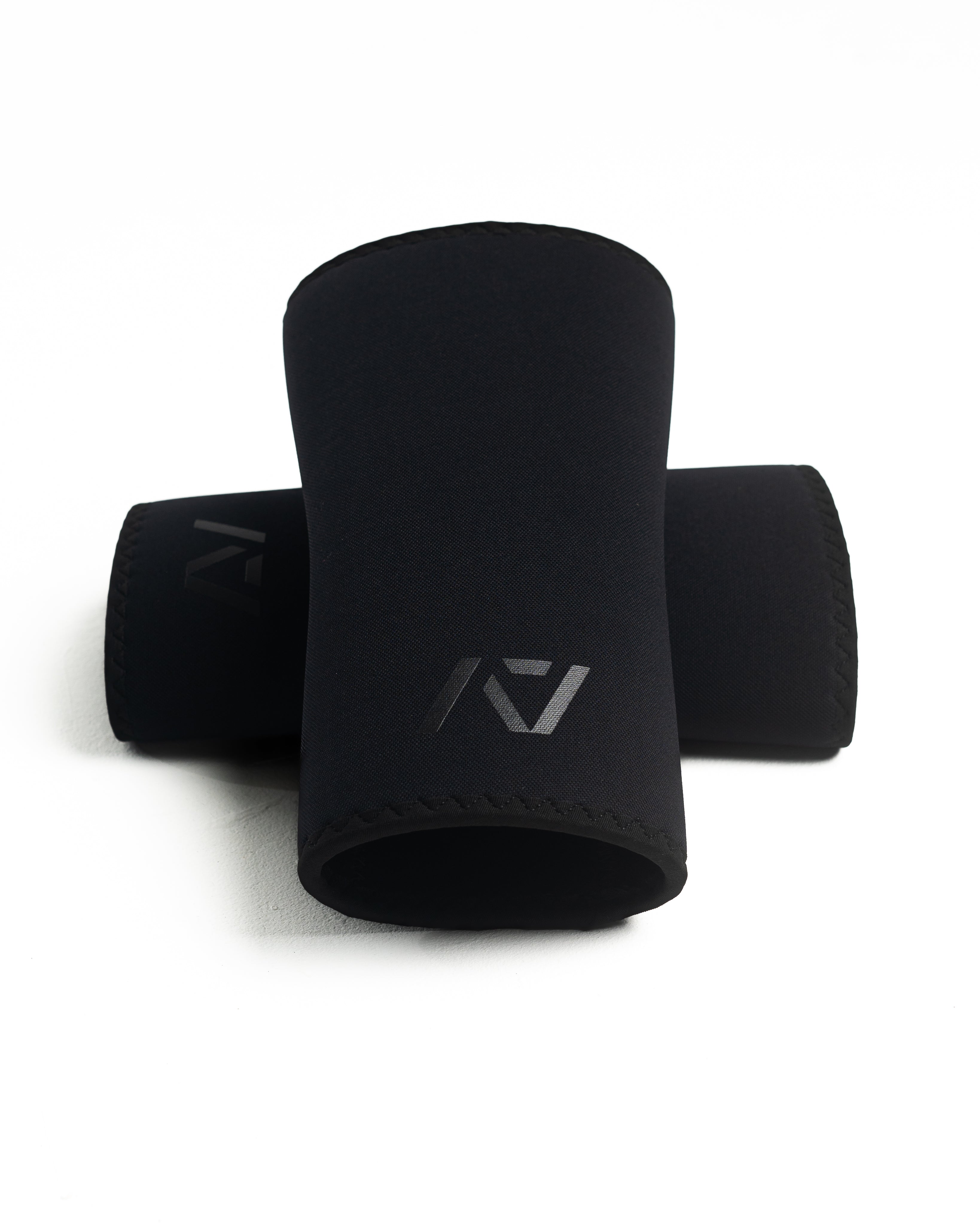Hourglass Knee Sleeves - Stealth | A7 Europe Shipping to EU – A7 EUROPE